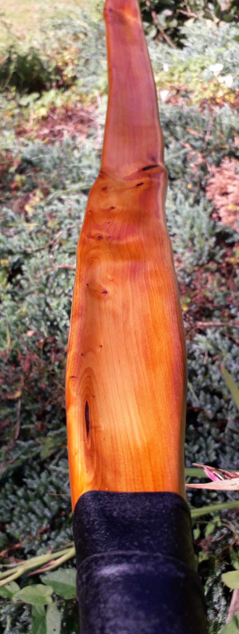 Primitive Character Yew Flat bow 52#@28” (Bow no. 14) - Southmoor Bows